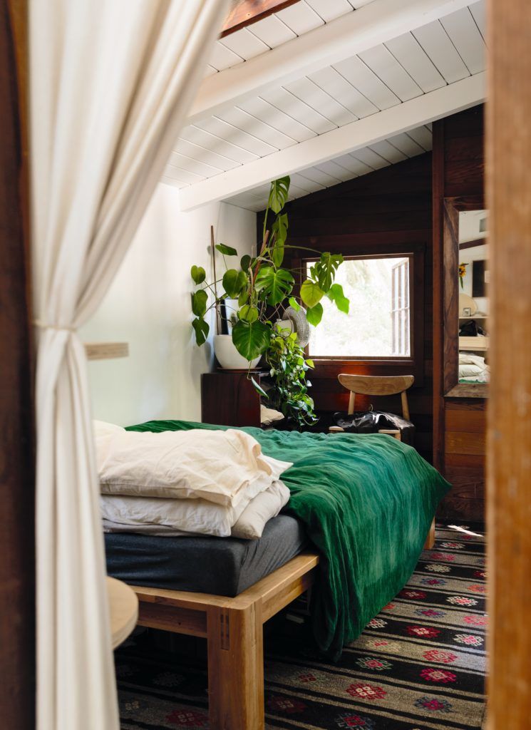 Inspired by the Blunk House, a Sculptor Transforms a Rustic California Cabin Into an Evolving ...